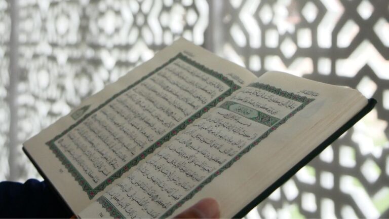 What is Itikaf in Ramadan: Know the Virtues and Rules | Greentech Apps ...