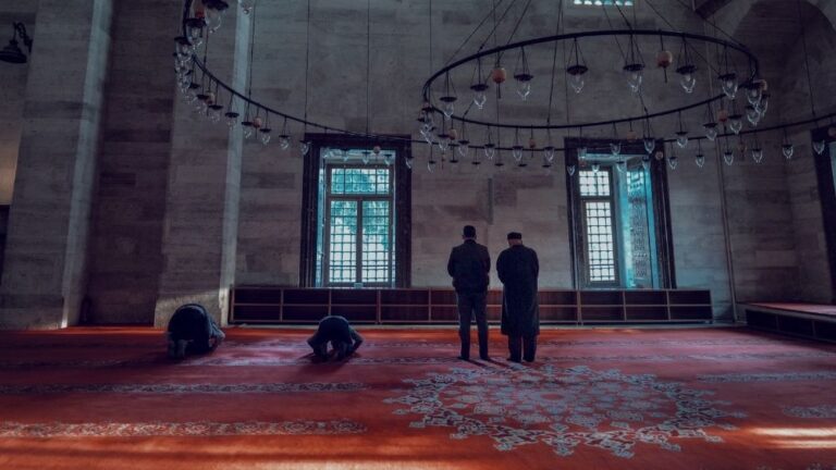 Qiyam Al Layl— Night Prayers in Ramadan: Complete Guide | Greentech ...