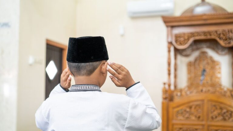 Qiyam Al Layl— Night Prayers in Ramadan: Complete Guide | Greentech ...
