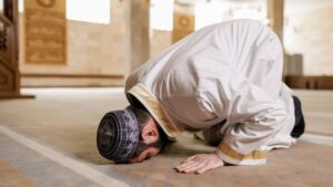 Qiyam Al Layl— Night Prayers in Ramadan: Complete Guide | Greentech ...